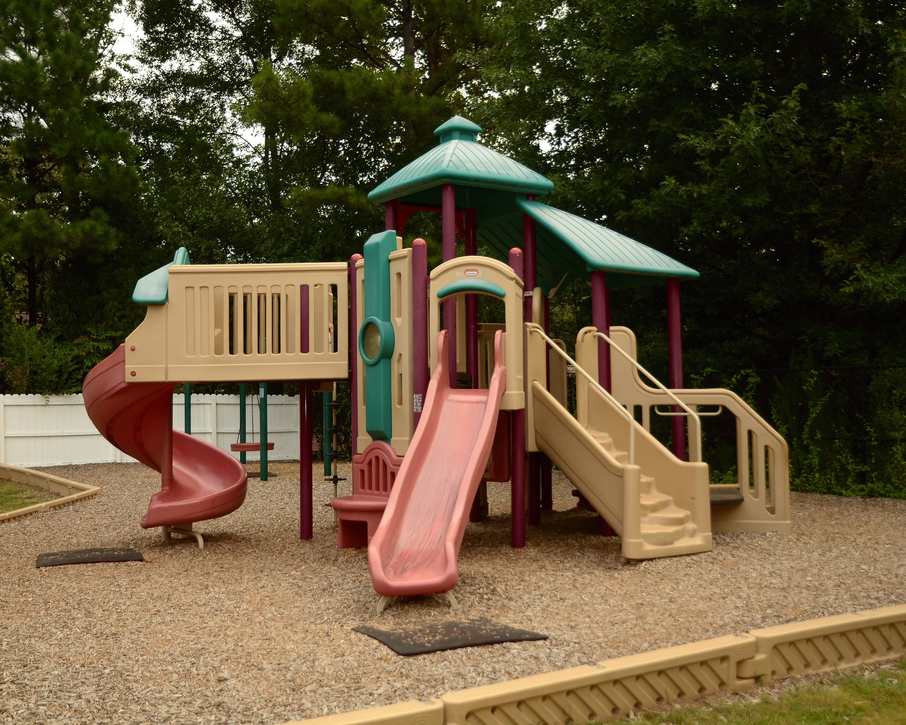 The Children's Courtyard of Stockbridge in Stockbridge, GA | 201 Center ...